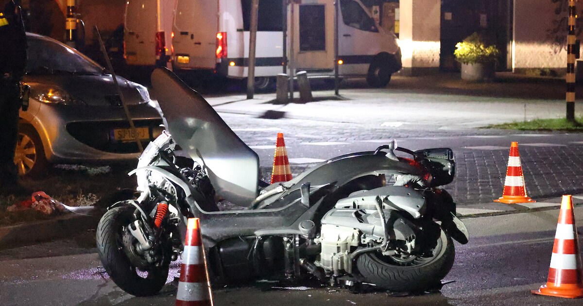 Motorrijder botst tegen zijkant van auto in Oss en raakt gewond | 112 nieuws Oss | bd.nl