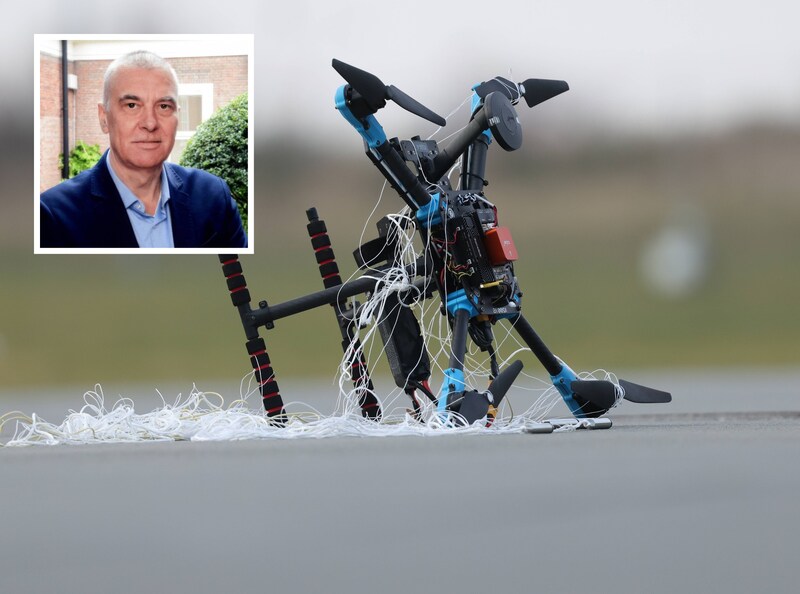Drie verklaringen voor de drones boven Volkel: wat vliegt daar nu echt ...