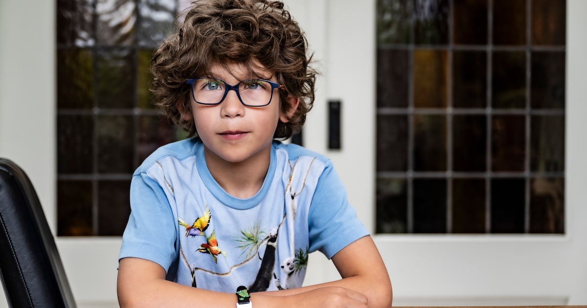 Koen (7) heeft een heel zeldzame ziekte: ‘In mijn tas zit altijd een ...