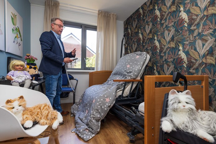 Tessa herinnert oudere aan afspraken, lamp telt toilet- en ...