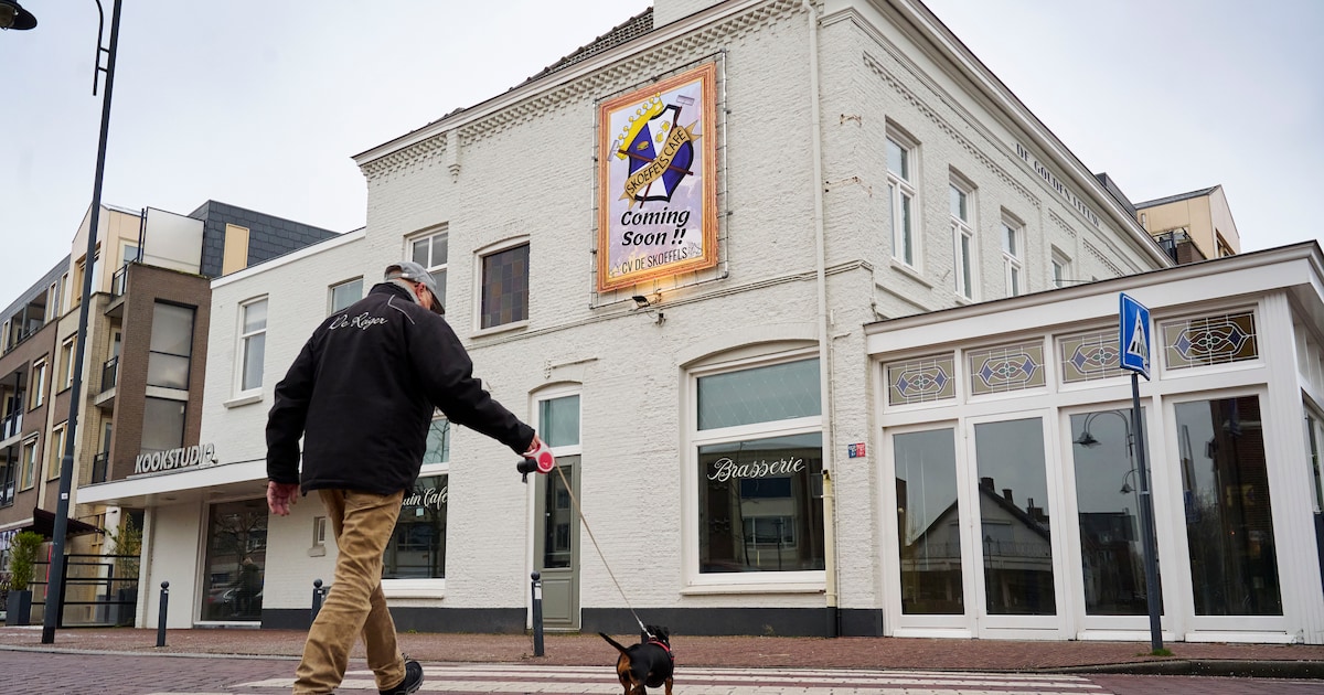 Toch geen carnaval in De Gouden Leeuw voor De Skoefels | Regio | BD.nl