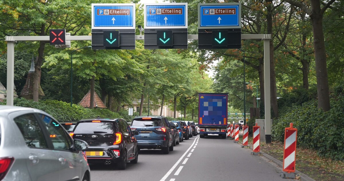 Niet werkende matrixborden boven de weg zorgden voor verkeerschaos bij ...