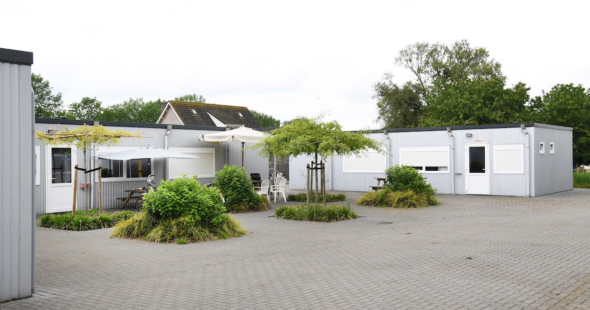 Rechter buigt zich opnieuw over slepende burenruzie over woonunits voor ...
