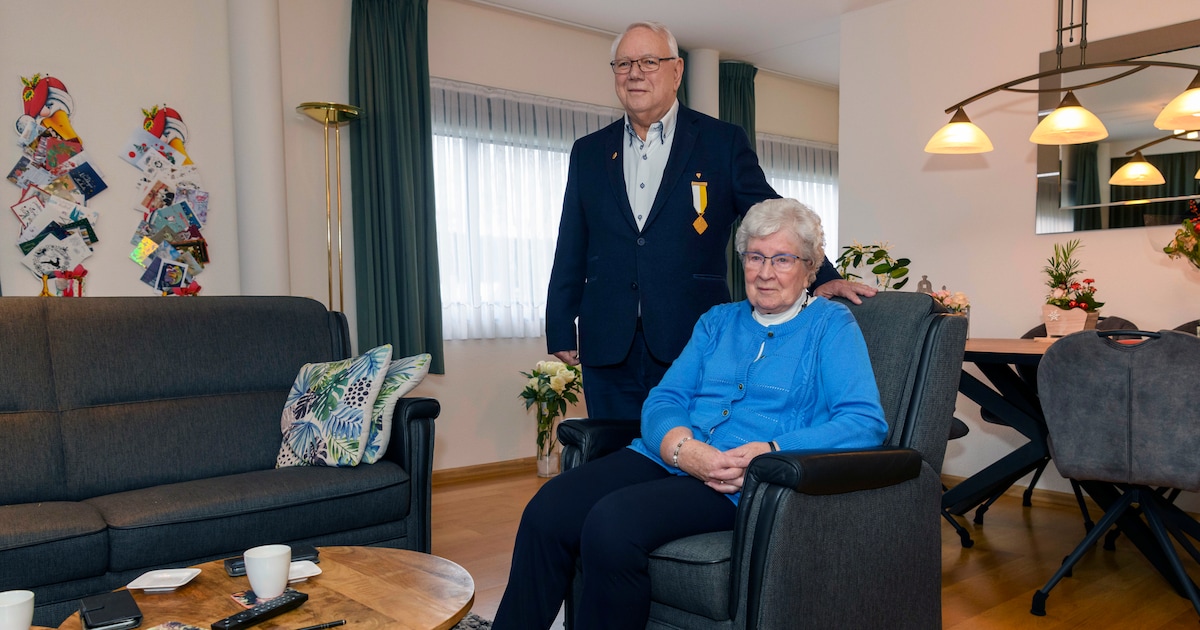 Jan van de Put heeft na een lintje van de koning er nu ook een van de ...