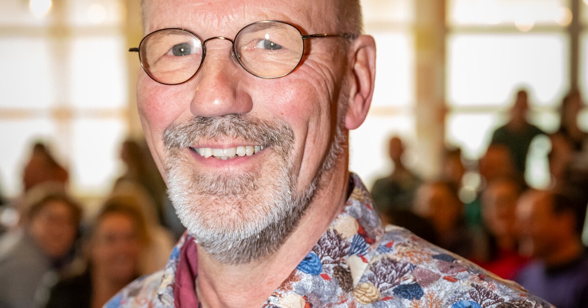 Koninklijke eer voor Rob de Gier, voorzitter zwemvereniging Uden ...