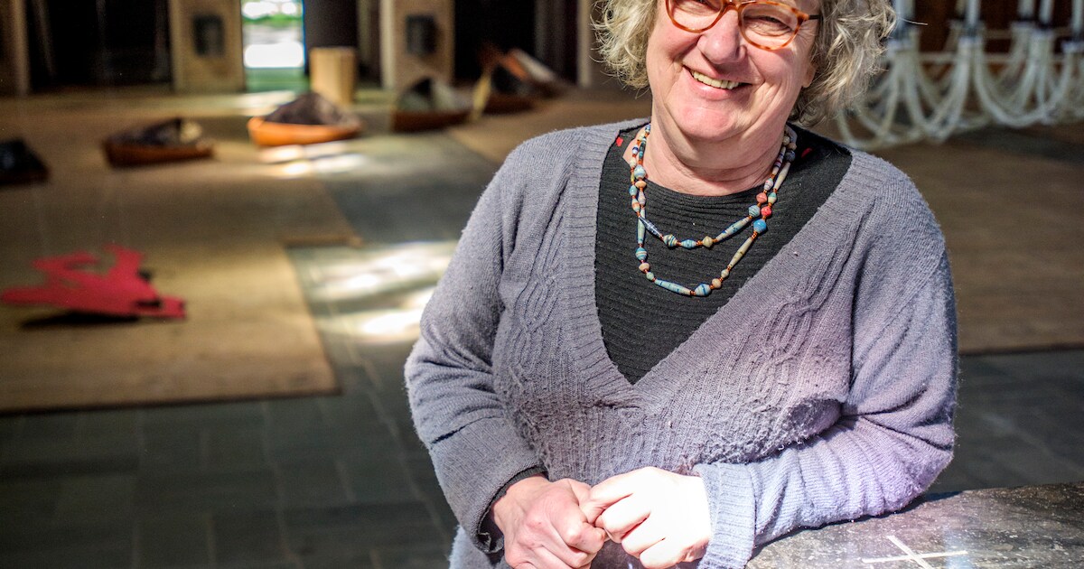 De Troostvloot meert aan in Vredeskerk, expositie van Ellen Rijk ...