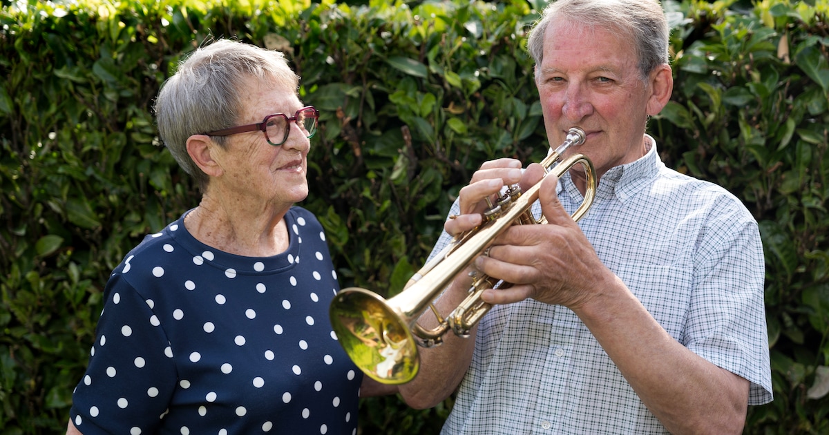 Na 72 jaar stopt Arie (80) met muziek maken: ‘Ik heb een jaar aan ...