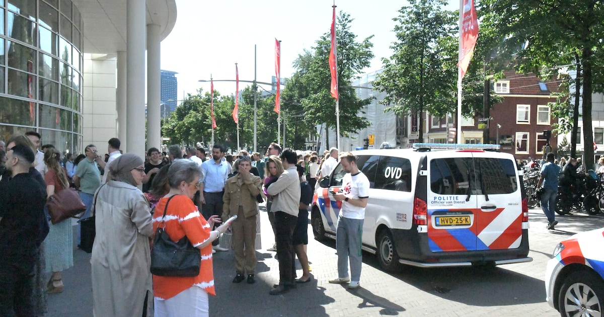 Verdachte aangehouden na mogelijke bommelding stadhuis Den Haag ...