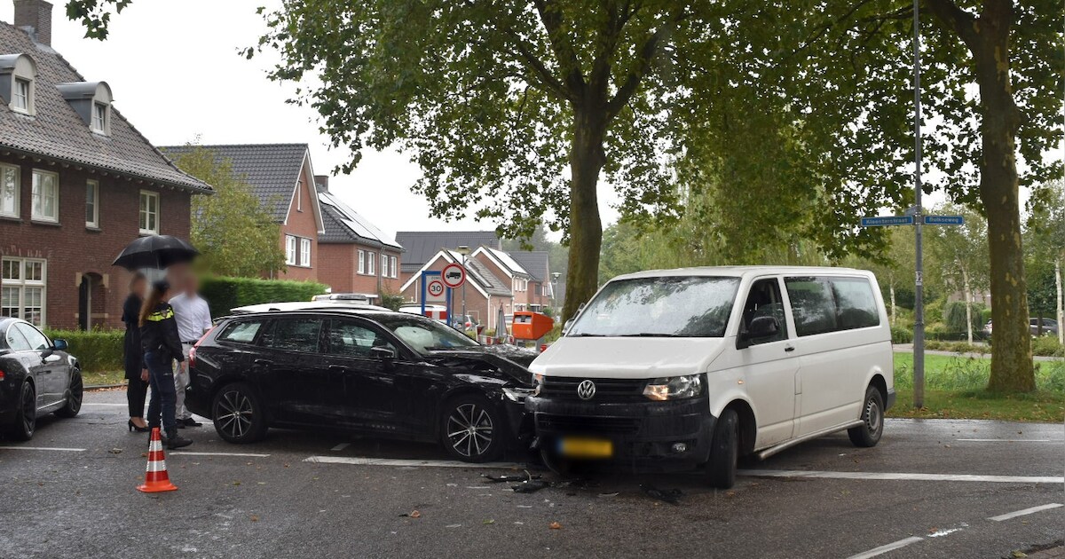 Bestuurder raakt gewond bij botsing op druk kruispunt in Kerkdriel, tweede slachtoffer sinds ...