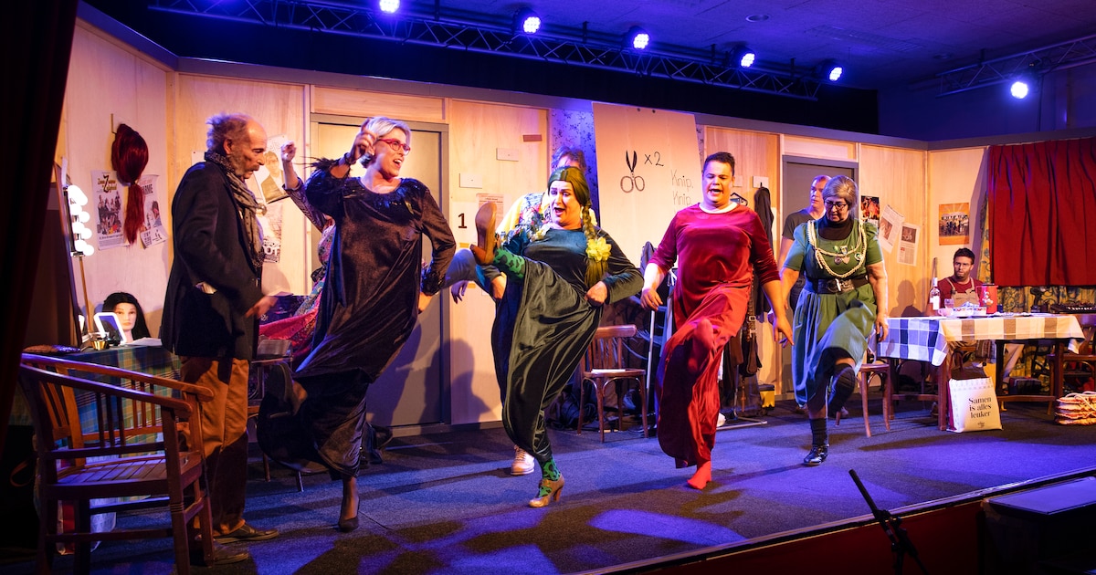 ‘Wie doet ons wat!’ is een avond lachen met het Peels Toneel | Regio ...