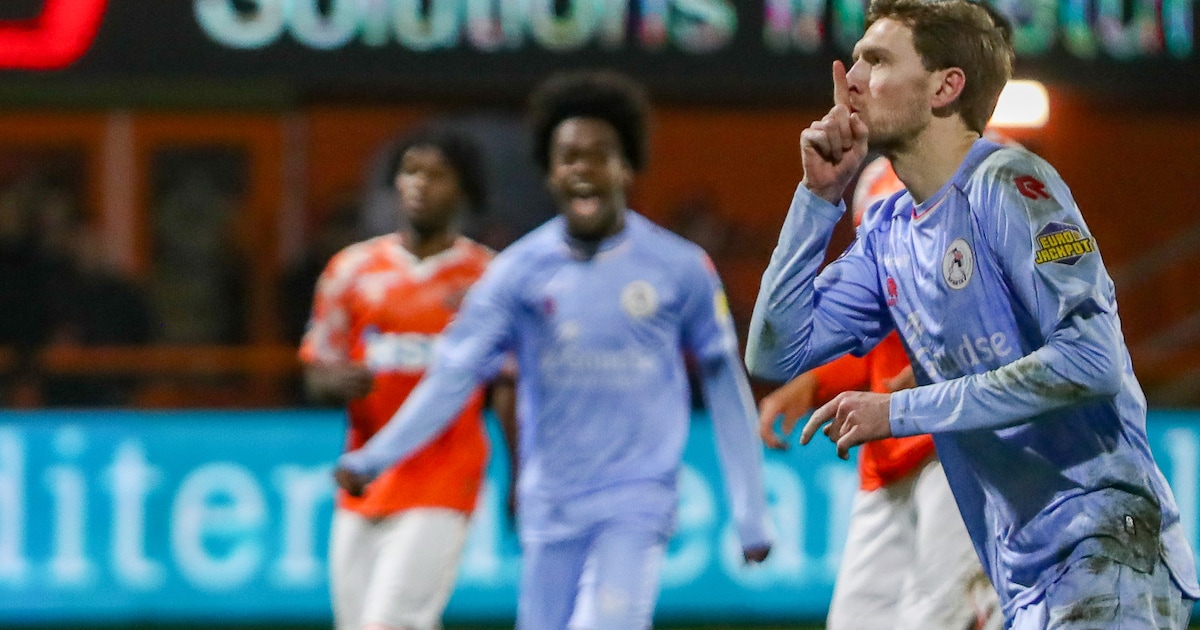 Koelbloedige Tobias Lauritsen helpt Sparta aan belangrijke driepunter ...