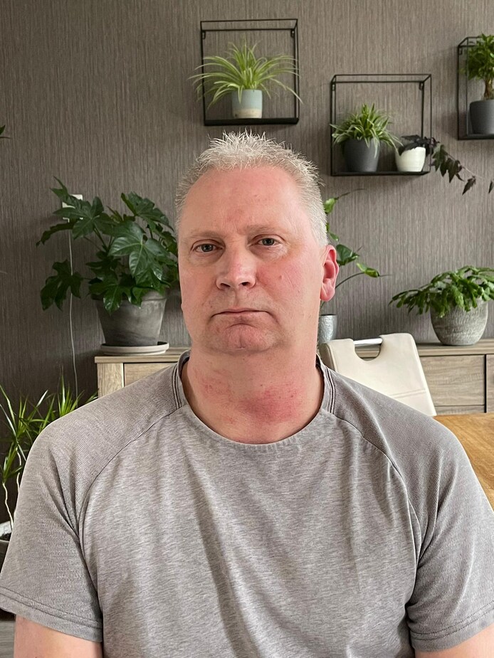 Marcel (50) gooide zijn jas over brandende trucker Schaijk: ‘Het was ...