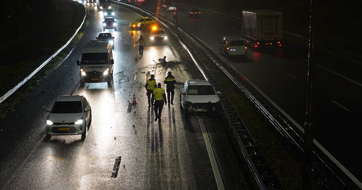 Ongelukken zorgen urenlang voor grote vertraging aan beide kanten van ...