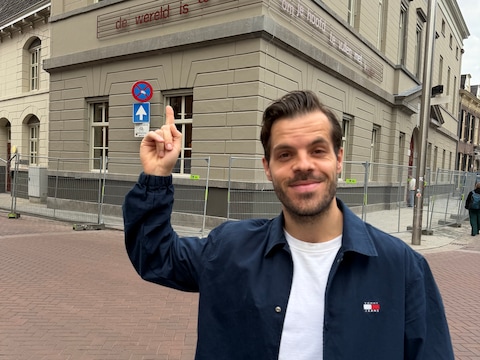 Bosschenaar Jasper zet prikkelende tekst op gevel Huis 73: ‘De wereld ...