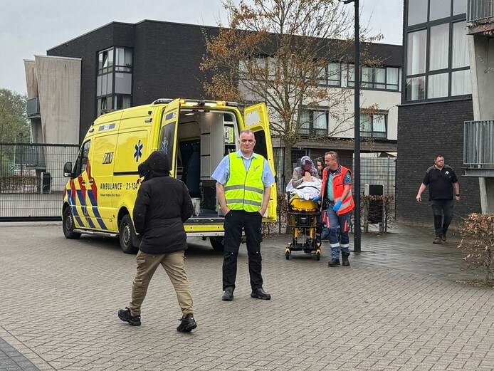 Kind met ernstige brandwonden met spoed naar ziekenhuis na ongeval bij azc in Van der Valk hotel ...