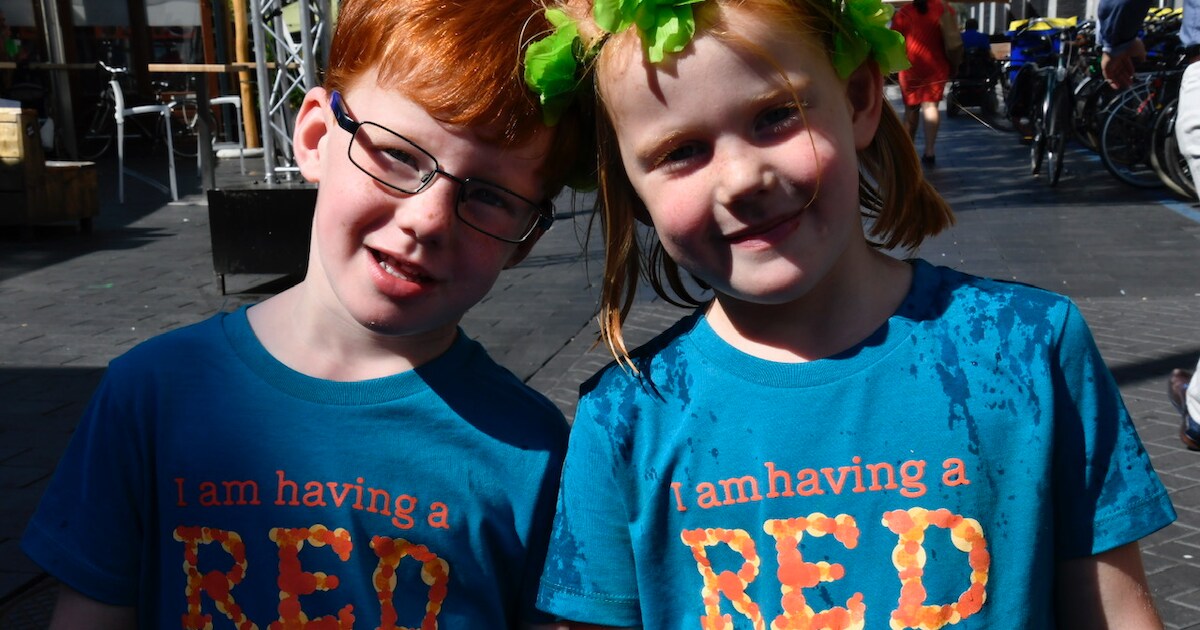 Tilburg kleurt rood: overal waar je kijkt rood haar en rode baarden ...