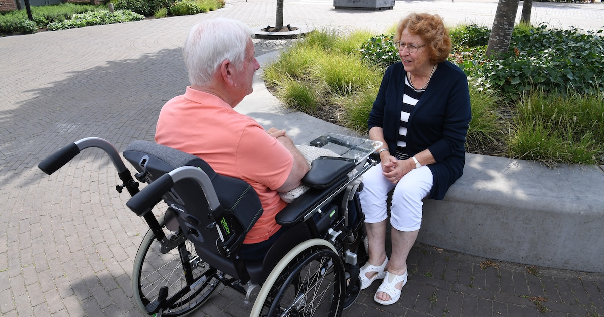 Als Wim (77) tijdelijk 9 kilometer verderop gaat wonen, moet hij al ...