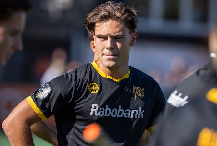 Niet in de voetsporen van pa bij Oranje, maar met 22 jaar al stoppen ...