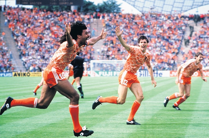 Fax naar een Duitse krant leidt tot unieke voetbalbelevenis: zes ...