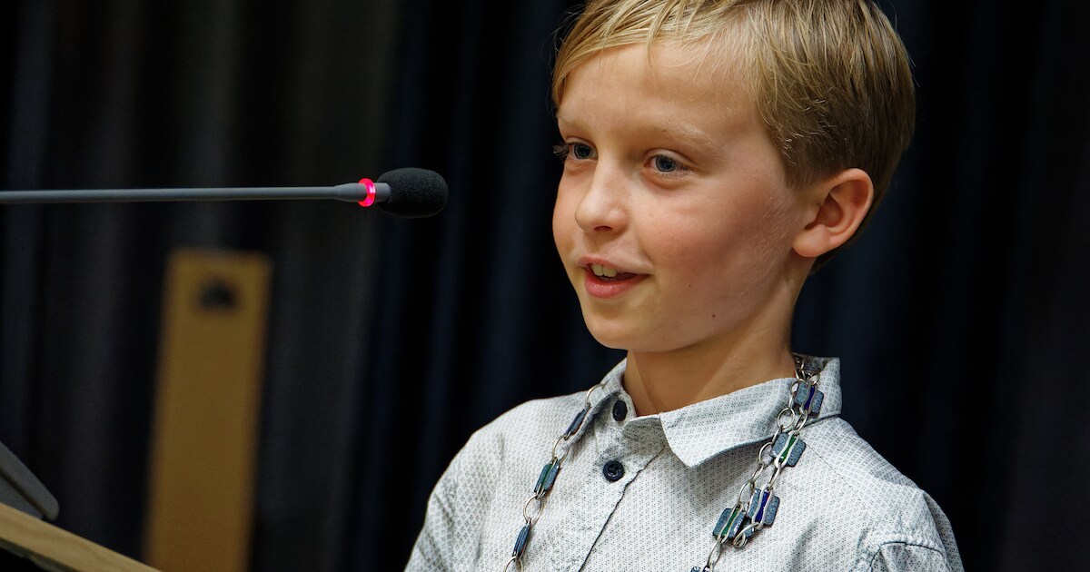 Tije Tel (11) volgt Lin van Hout op als kinderburgemeester van Sint ...