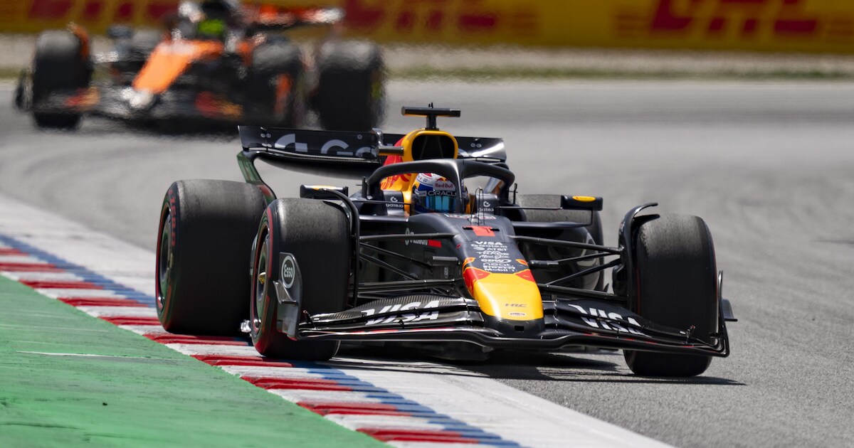 Stand Formule 1 | Max Verstappen ziet McLarens uit zicht verdwijnen na ...