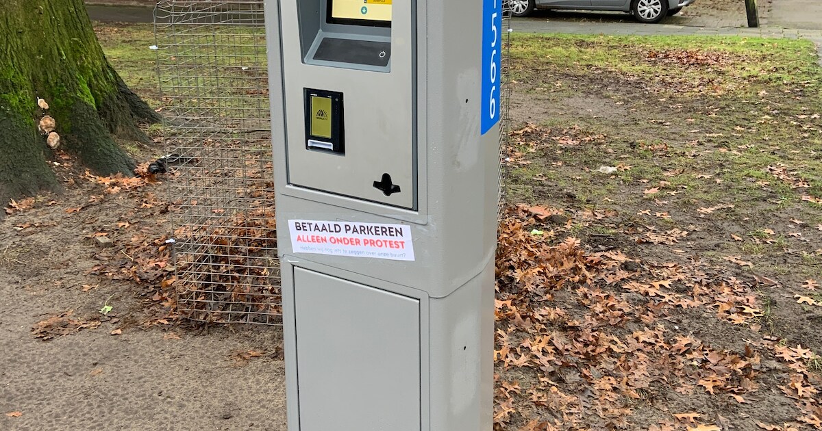 Stickeractie volgende stap tegen betaald parkeren Korvel: ‘Hebben wij ...