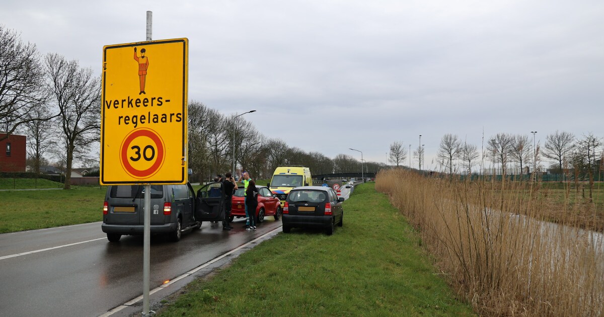 Ondanks geel waarschuwingsbord toch een aanrijding in Rosmalen: één ...
