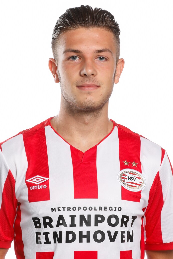 PSV-broers Van de Riet trainen nu even thuis voor een mooie toekomst ...