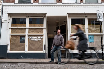Nieuwe café(s) in Tilburg: Bas (35) koopt twee panden en trekt ze samen ...