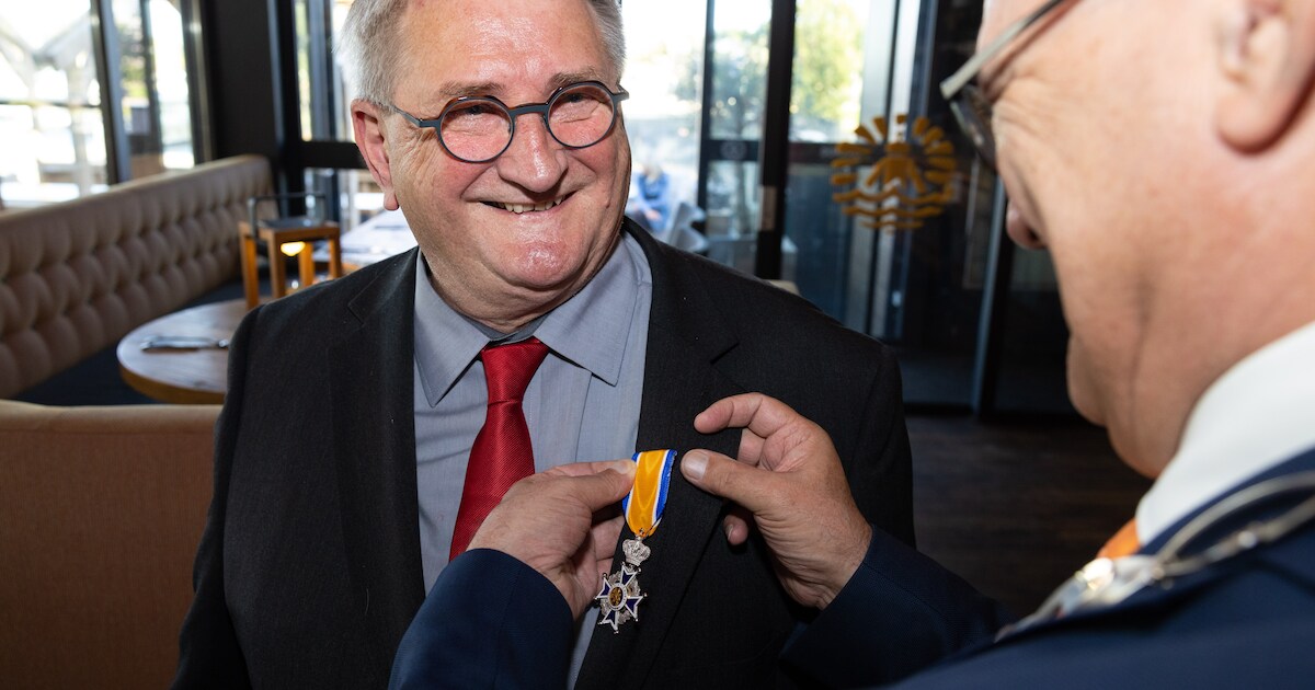 Antoon Giezen van Woningstichting Maasdriel (en nog veel meer) Ridder in de Orde van Oranje ...