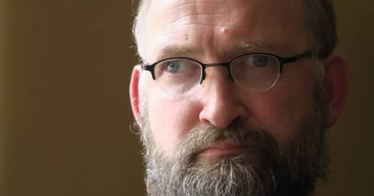 Karel (61) komt niet opdagen bij zijn afscheidsfeestje, dat betekent ...