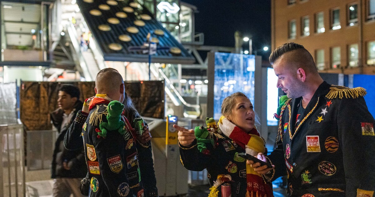 Oeteldonkers verbolgen over afsluiten station: ‘Het lijkt hier wel ...