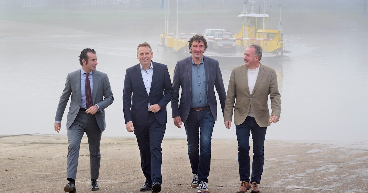 Drie gemeentes trekken de Maasveren uit het slop, maar de provincie ...