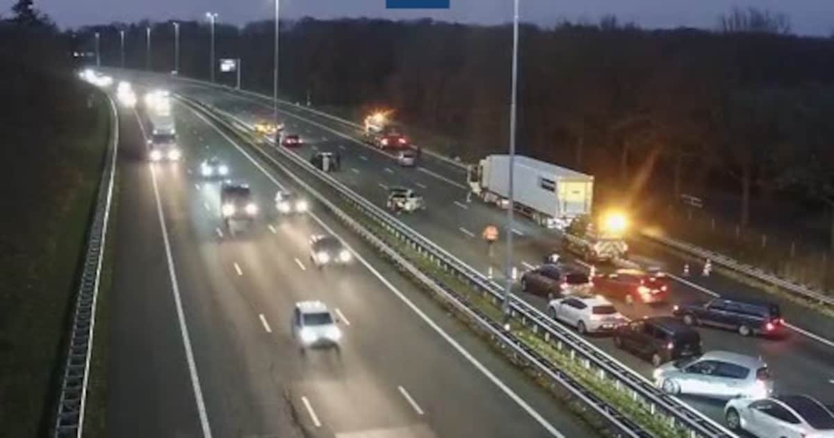 A2 weer open na ongeval met meerdere voertuigen bij Vught | 112 nieuws Den Bosch | bd.nl