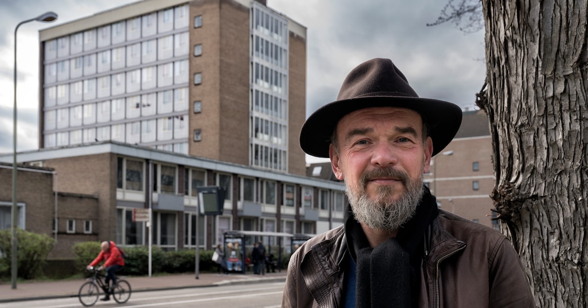 Cees hoopt dat vleermuizen de sloop van ‘zijn’ Zusterflat dwarsbomen ...