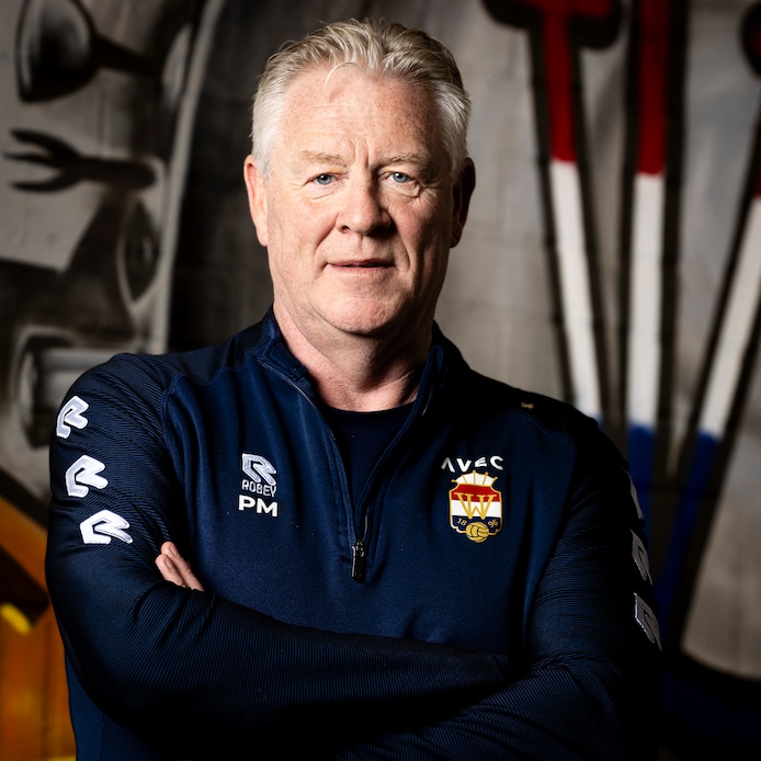 Willem II-trainer Maes heeft eindelijk even tijd voor familie: ‘Mijn kleinkinderen gaan voor het ...