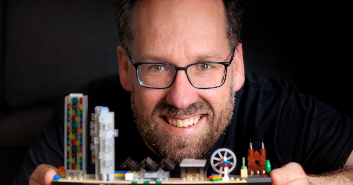 Jan deed er anderhalf jaar over om de Tilburgse skyline in Lego na te ...