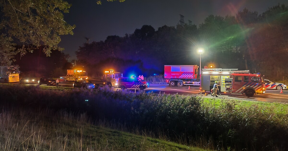 Dode bij frontale botsing op N-weg | Binnenland | BD.nl