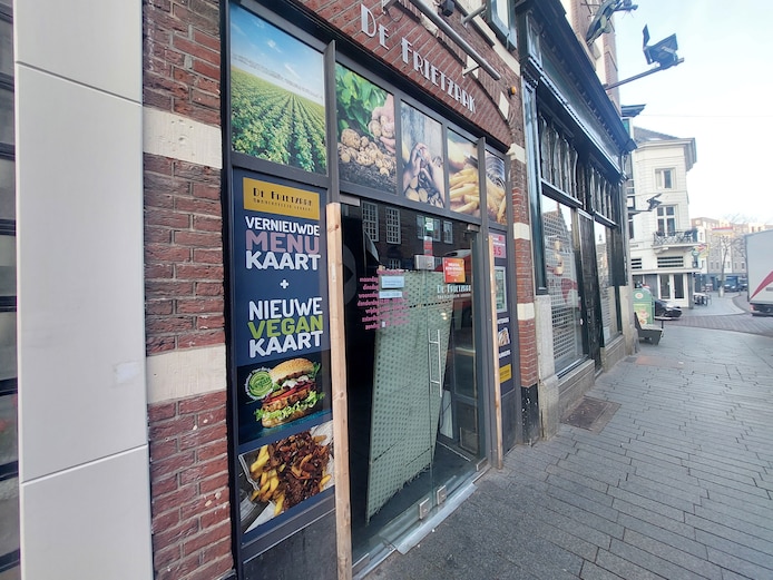 Bekende Bossche snackbar met ‘omfietsfriet’ stopt: eigenaar vindt geen ...