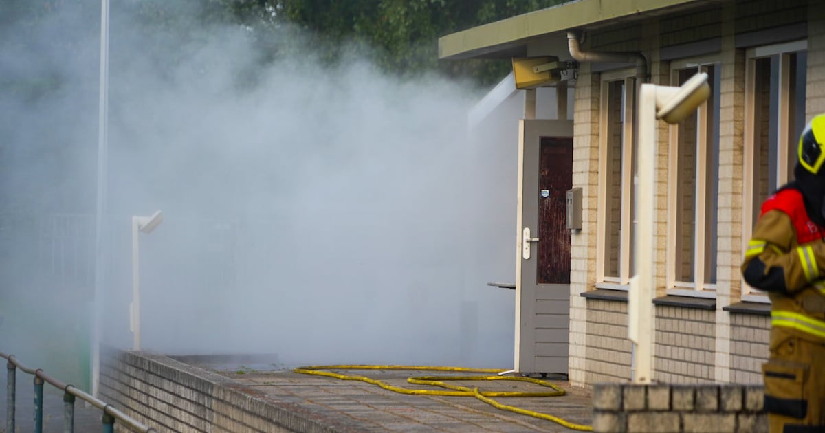 Brand in oude kantine van SV Ruwaard in Oss onder controle | Regio | BD.nl