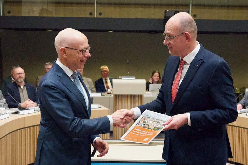 Zaltbommel zoekt een burgemeester met lef, energie en humor | Regio | BD.nl