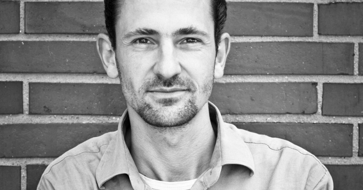 Tim uit Berlijn bouwt een enorm labyrint in Tilburg | Regio | BD.nl