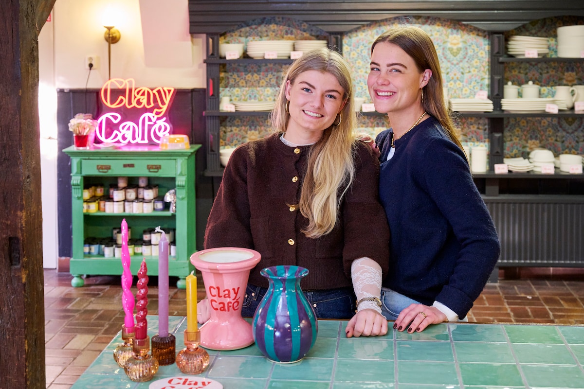 Met servies beschilderen en glazuren veroveren Anne-Sophie en Lauren ...