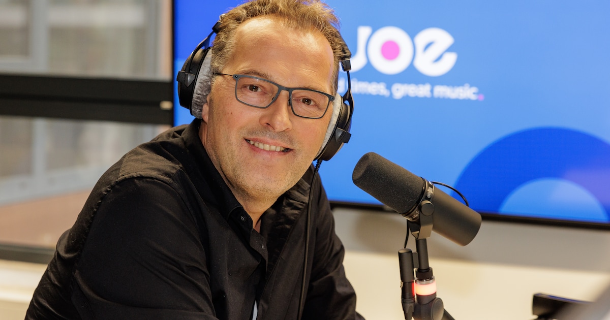 Hij is vooral bekend van tv, maar de echte passie van Jeroen Latijnhouwers? ‘Radio, dat is ...