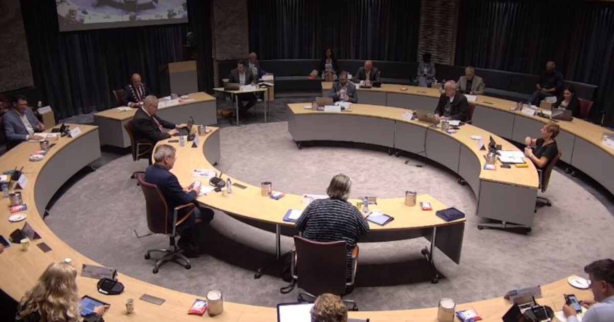 Raadsleden Meierijstad kregen bijna 460 stukken te lezen in 2022 ...