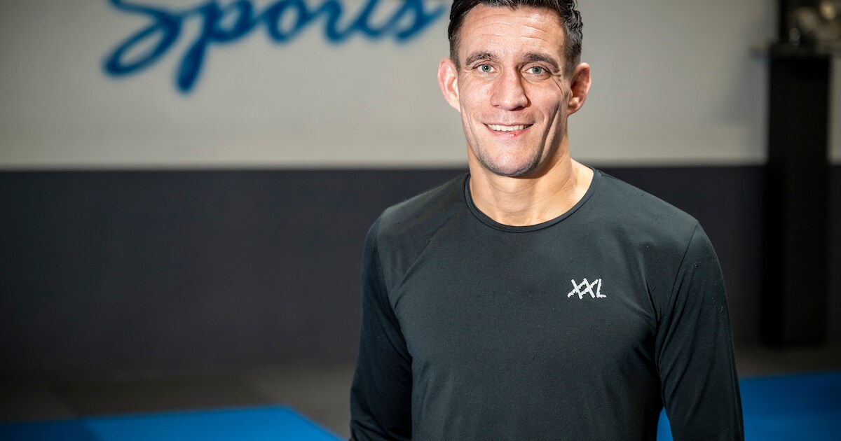 Hoe een 38-jarige MMA-vechter blijft verbazen, ook als trainer: ‘Heb in ...
