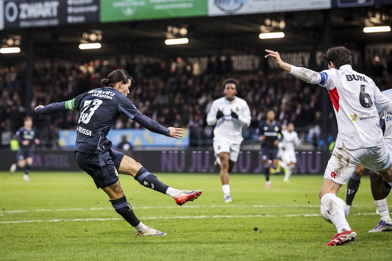 Feyenoord boekt benauwde zege op Telstar en maakt einde aan pijnlijke reeks | Voetbal | BD.nl