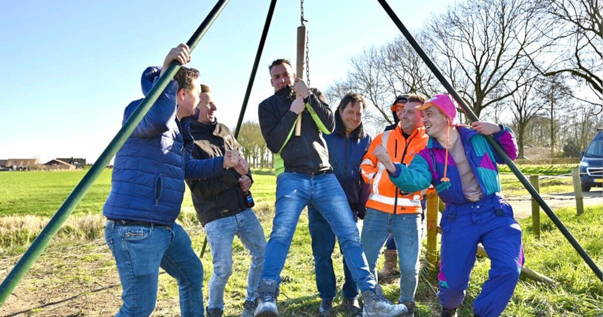 Maren-Kessel houdt ‘optocht’ in de modder | Regio | BD.nl