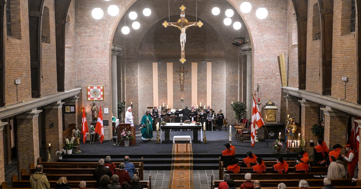Maren-Kessel neemt met pijn in het hart afscheid van de kerk: ‘Deze ...
