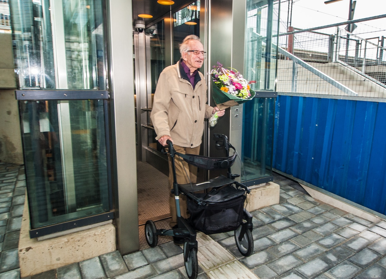 ProRail deelt voortaan live-info over kapotte stationsliften | Foto | bd.nl